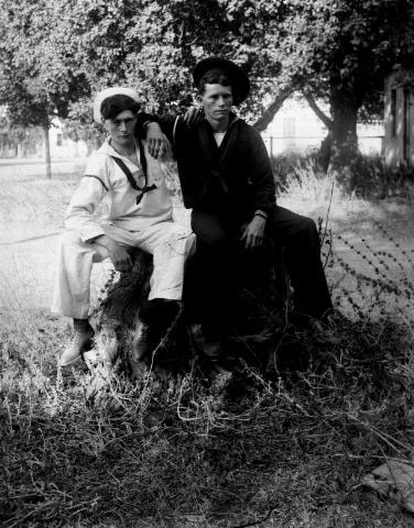 Viewing Image - TwoSailors_01.jpg